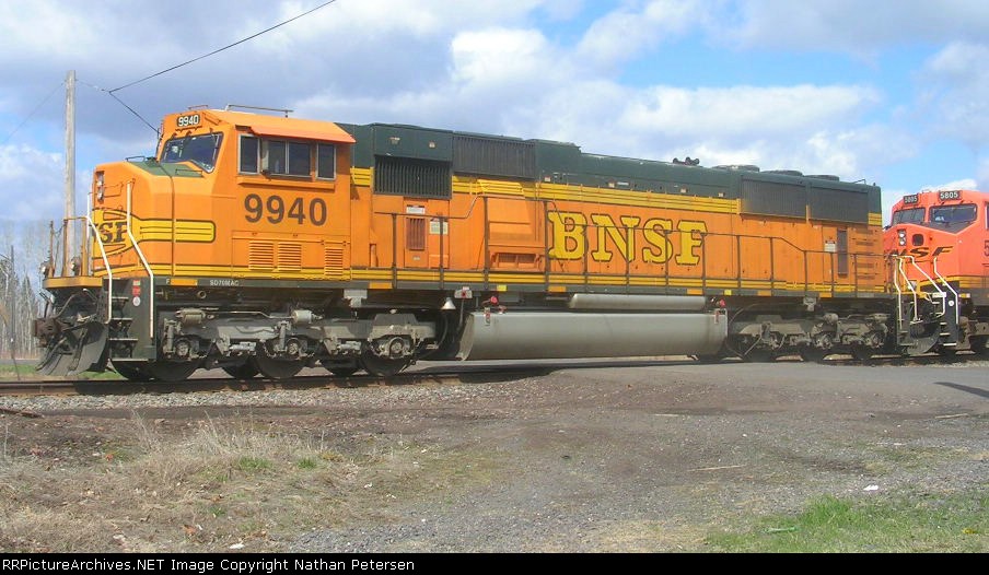 BNSF 9940